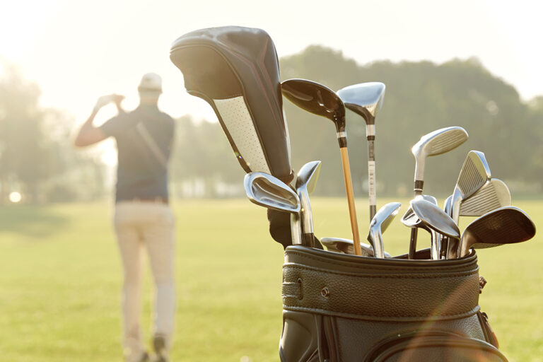 A LIST OF THE DIFFERENT TYPES OF GOLF CLUBS